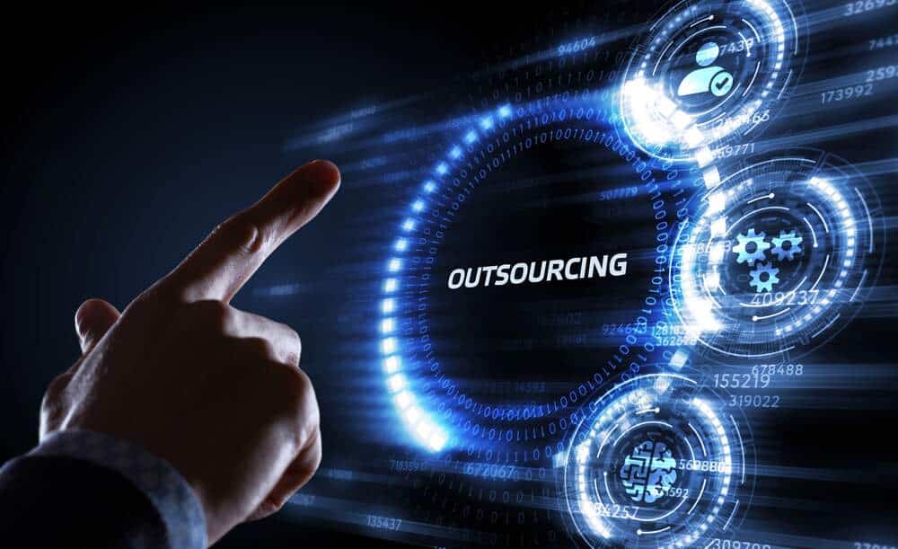 เหตุผลที่ควรใช้ Outsource IT ดีกว่าจ้างประจำจริงไหม [ที่นี่มีคำตอบ]